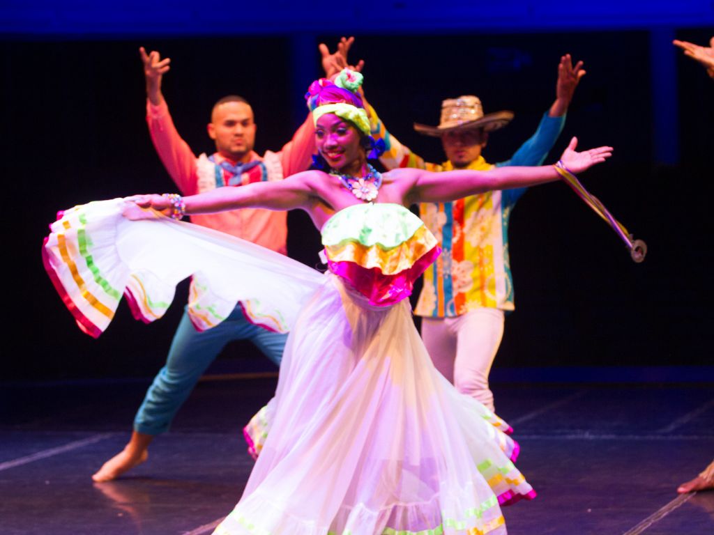 R – Invitados – SVTV (5) | Vivo